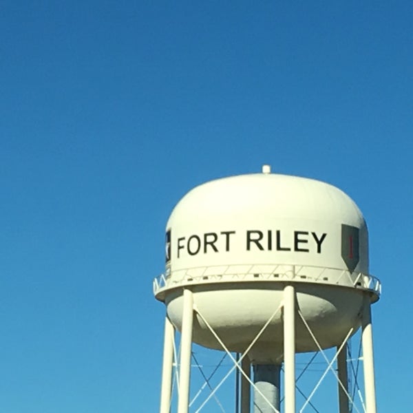 Marshall Airfield - Airport in Fort Riley