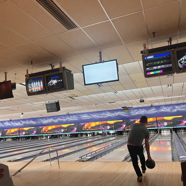 REVS Bowling & Entertainment Centre - 20 tips from 1550 visitors