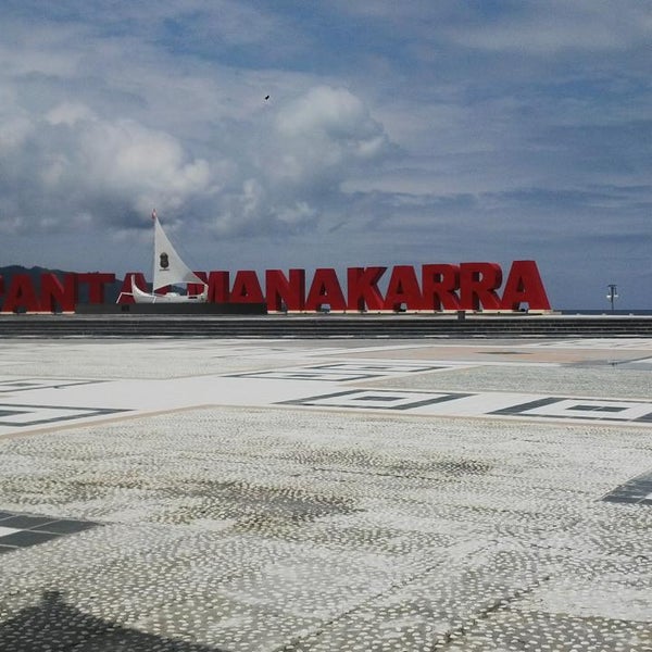 Pantai Manakarra - Jl.Yos Sudarso