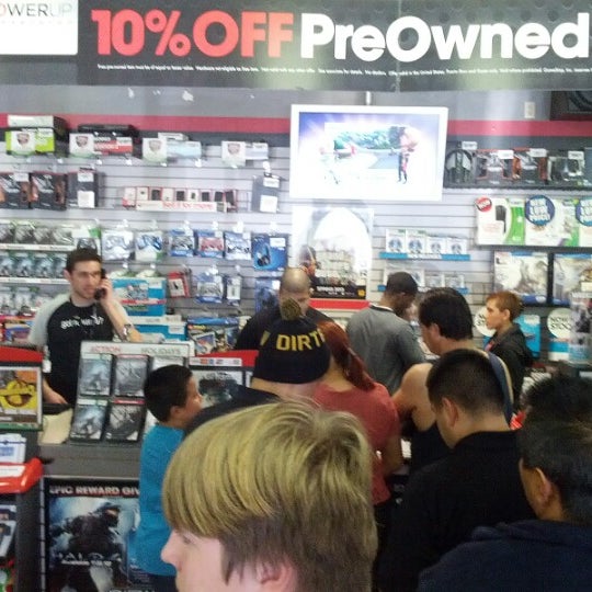 GameStop - Corona, CA