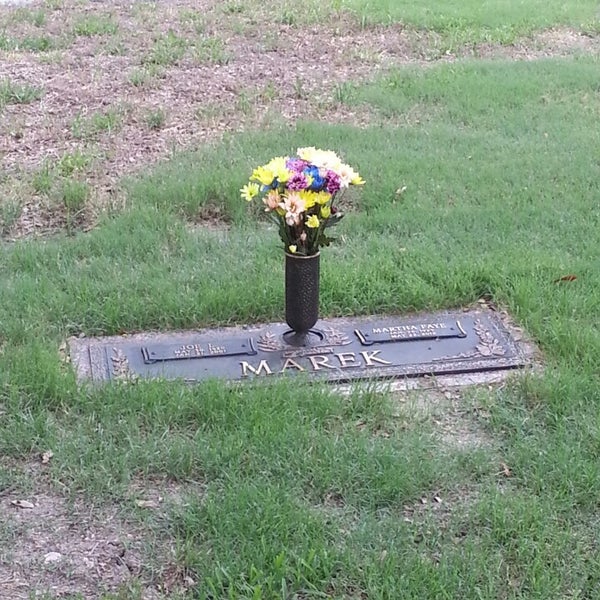 Photos at Restland Memorial Park Cemetery - 5 tips from 423 visitors