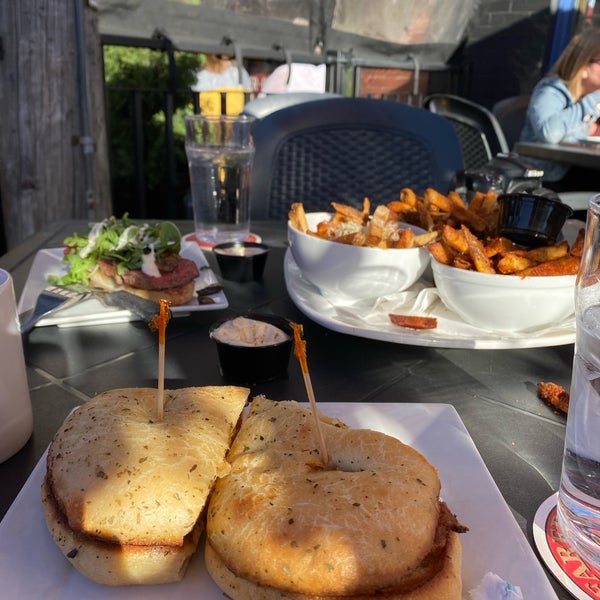 The Spitfire Arms British Pub - Windsor, NS