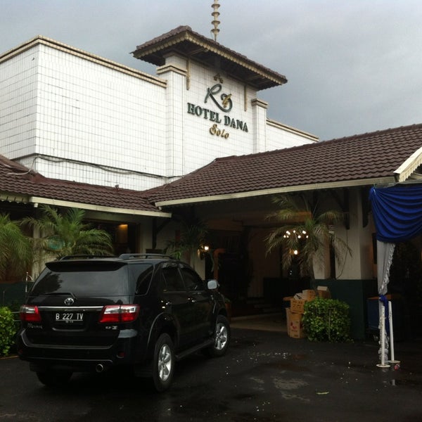 Hotel Dana Solo - Jalan Slamet Riyadi No. 286