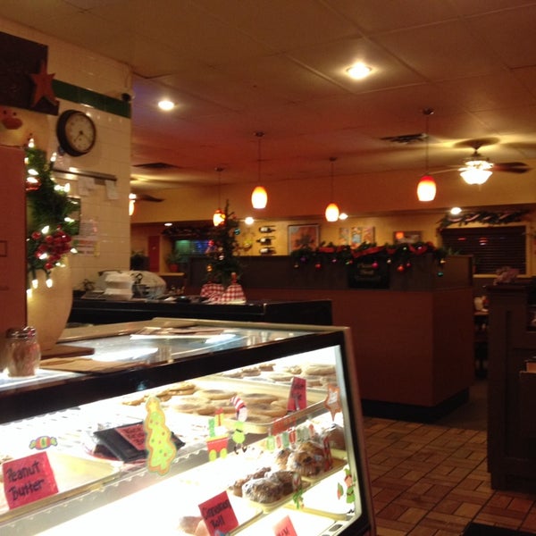 TJ's Family Restaurant - American Restaurant in Minneapolis