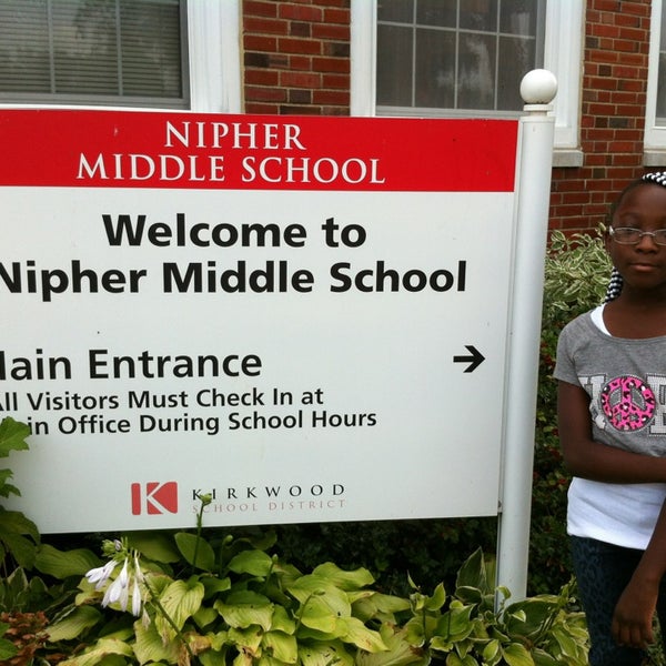 Nipher Middle School - 6 tips from 129 visitors