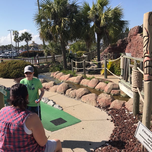 Tiki Island Mini Golf - 5 tips from 312 visitors