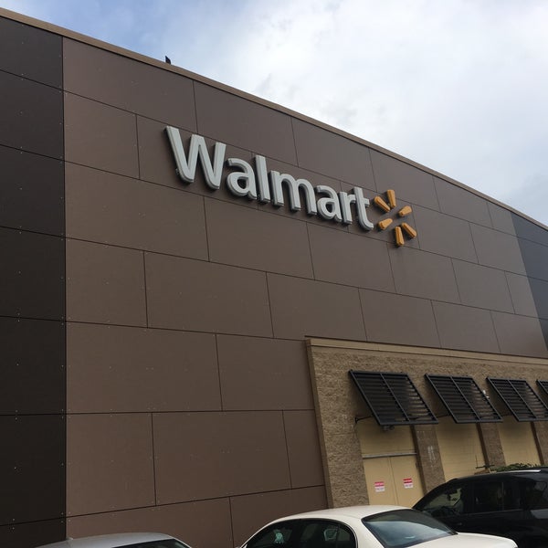 Walmart Supercenter - Kelvin Park - 4626 W Diversey Ave