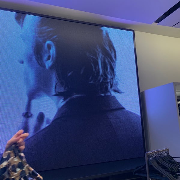 Zara - Clothing Store in Seattle Central Business District