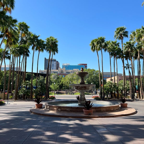 Tempe Mission Palms Hotel and Conference Center - Hotel in Downtown Tempe