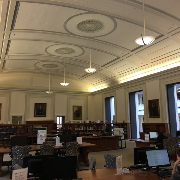 Wellesley College Clapp Library