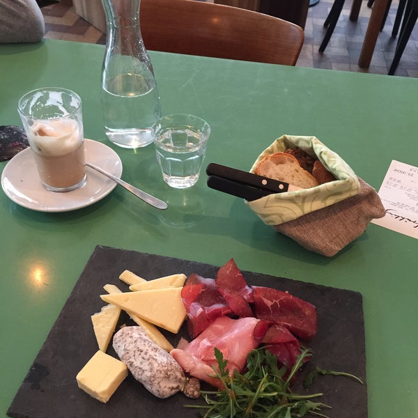 Cafe Frühling - Coffee Shop in Basel