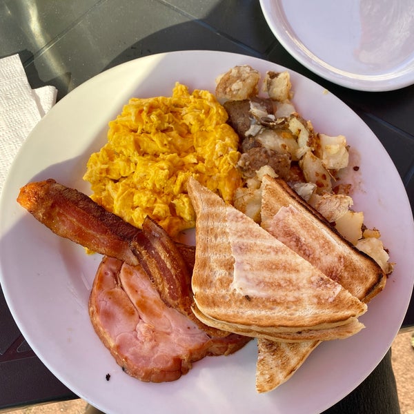 3rd Street Cafe - Breakfast Spot
