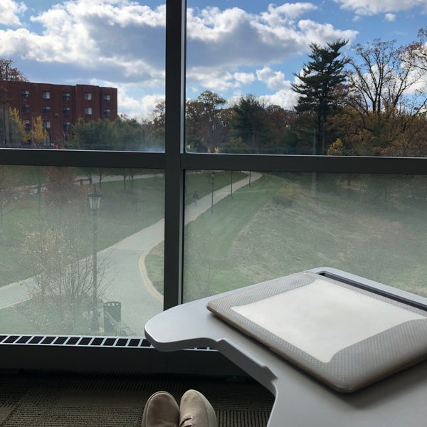 Loyola/Notre Dame Library - College Library in Northern Baltimore