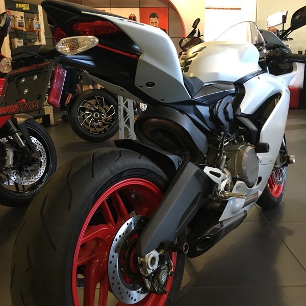 MotoCorsa - Motorcycle Dealership in Portland