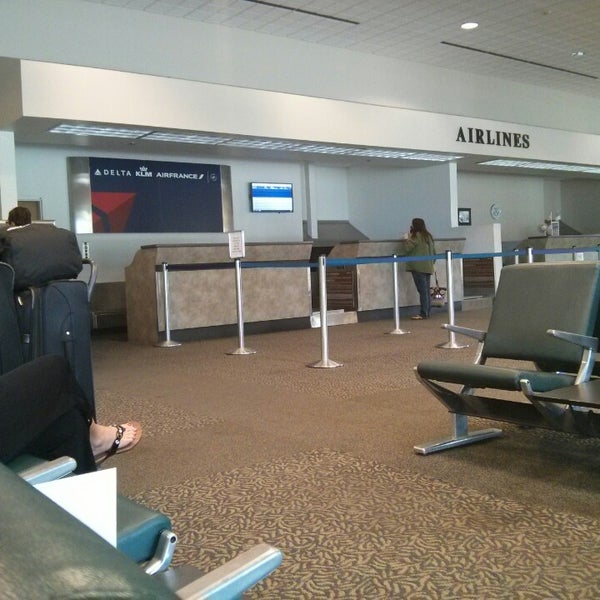 Photos at Dothan Regional Airport (DHN) - 20 tips from 940 visitors