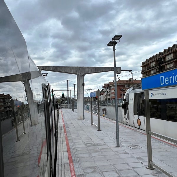 Euskotren Derio - Derio, País Vasco