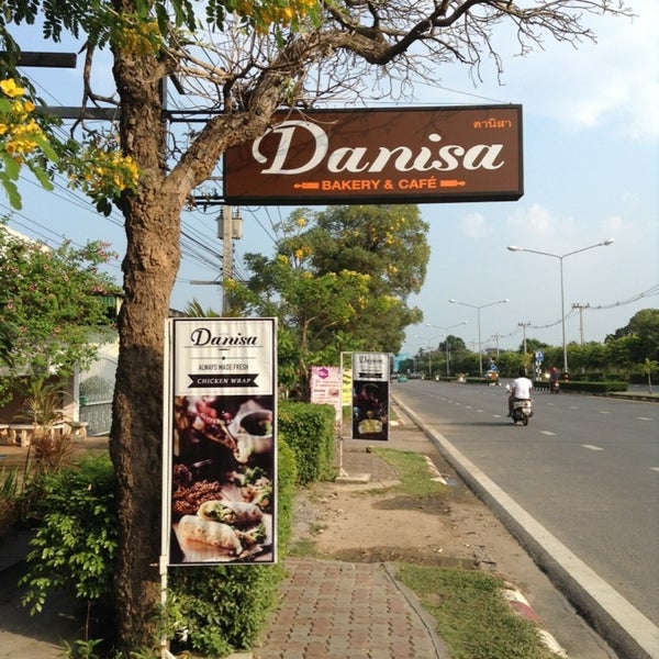 Photos at Danissa Bakery & Cafe (ดานิสสา เบเกอรี่ แอนด์ คาเฟ่) - Café ...
