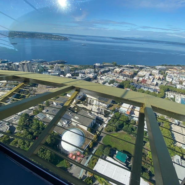 Space Needle: Observation Deck - Lower Queen Anne - 400 Broad St