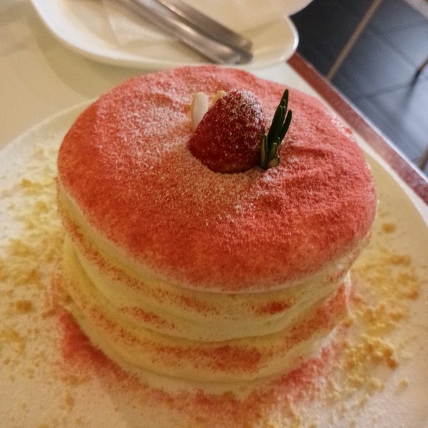 The Old Mark Cafe - Café in Taman Kota Syahbandar