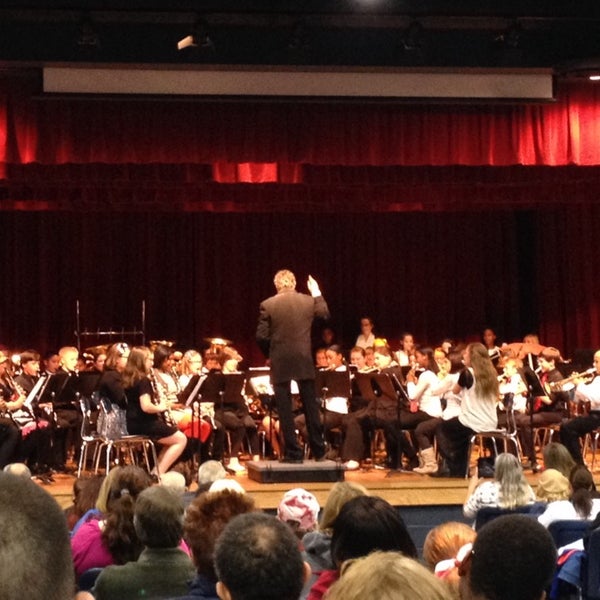 Photos at Oakland Middle School - 2 tips from 101 visitors