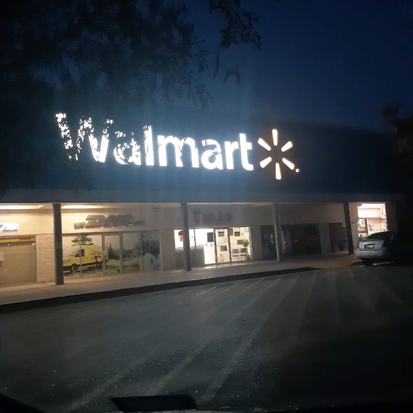 Walmart Matamoros - Big Box Store