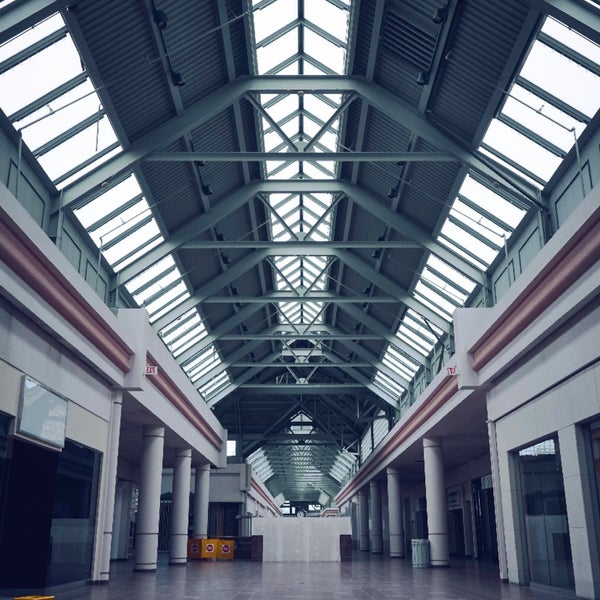 Greendale Mall - Shopping Mall in Indian Lake East