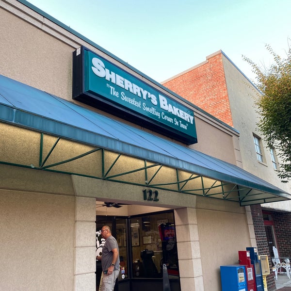 Sherry's Bakery - 122 N Wilson Ave