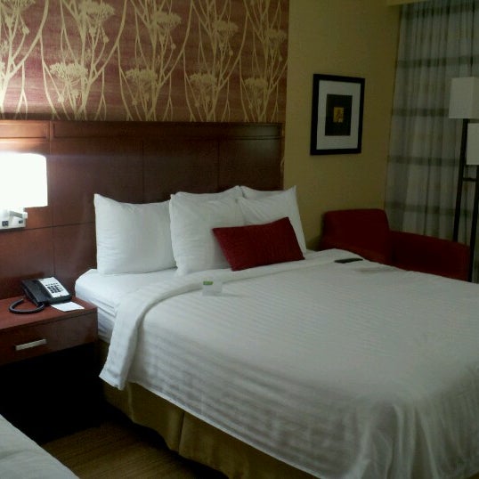 Courtyard by Marriott Raleigh North/Triangle Town Center - Hotel