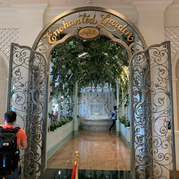 Enchanted Garden Restaurant Hong Kong Disneyland Hotel | Fasci Garden