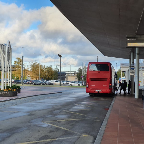 Lennujaama bussipeatus - Ülemiste - 1 tip from 216 visitors