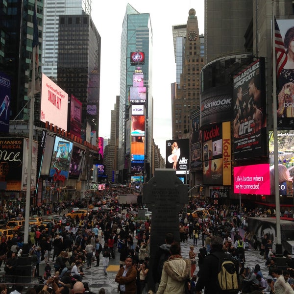Times Square Museum and Visitor Center (Now Closed) - Tourist ...