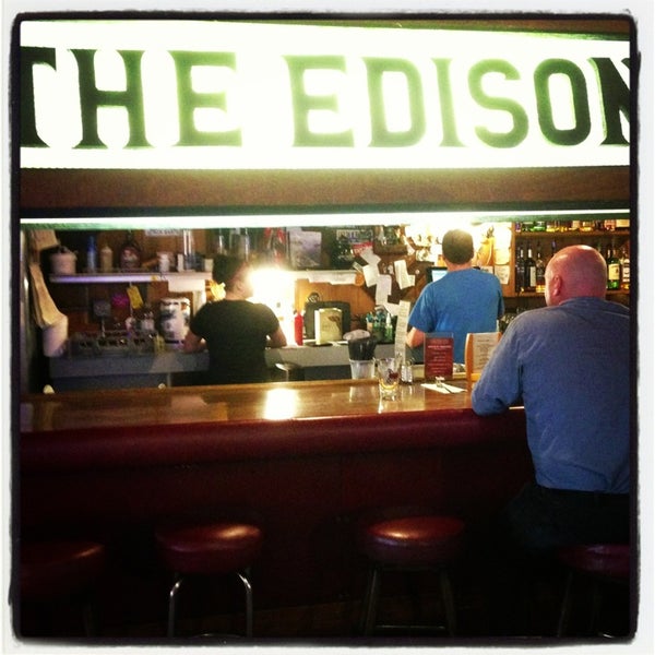 Old Edison Inn - Seafood Restaurant