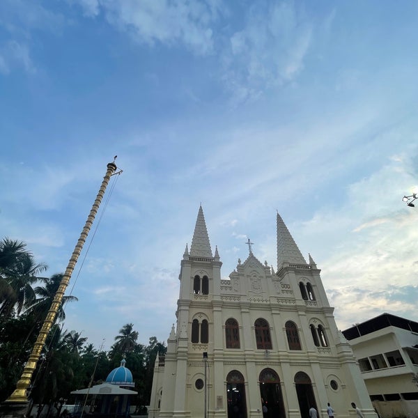 Santa Cruz Basilica - Church in Kochi