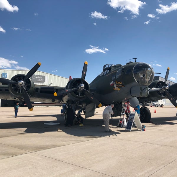 Signature Flight Support (APA) - 1 tip