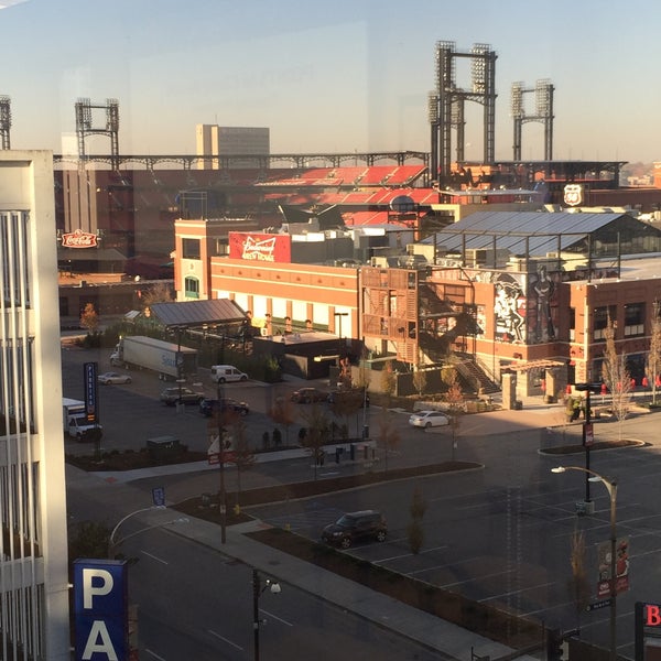 UMB Bank - Downtown East - 6 tips from 674 visitors