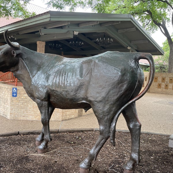 Etter-Harbin Alumni Center (UTX) - University of Texas-Austin - 4 tips