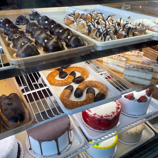 White Plains Bake Shoppe - 6 tips from 65 visitors