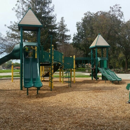 Los Paseos Park - Playground in San Jose