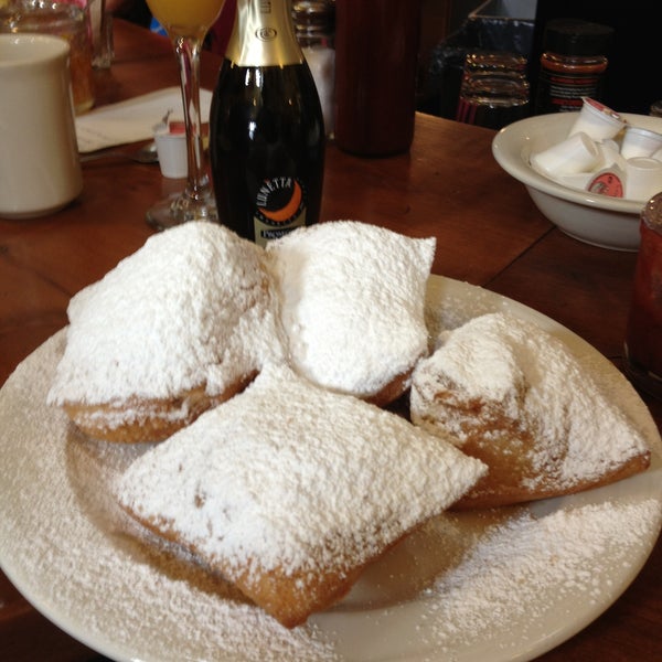 Lucile's Creole Cafe - 2852 W Bowles Ave