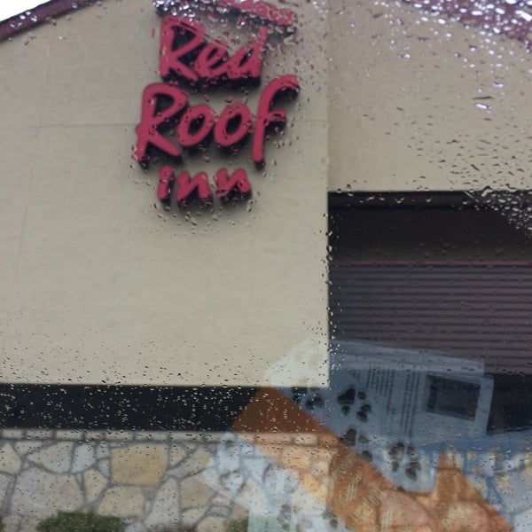 Red Roof Inn Huntington - 8 tips from 156 visitors