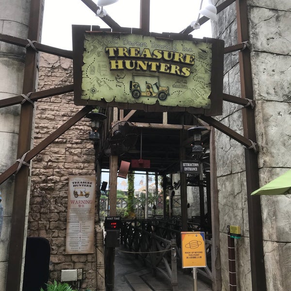 Universal Studios Singapore Treasure Hunters
