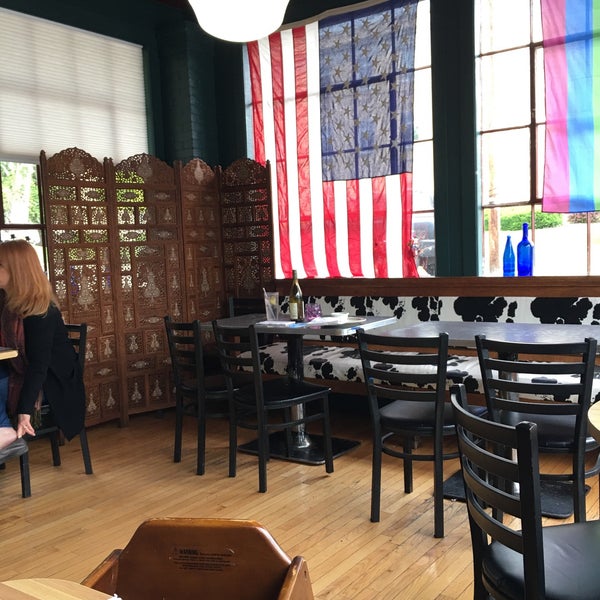 Blue Moon Café - Café