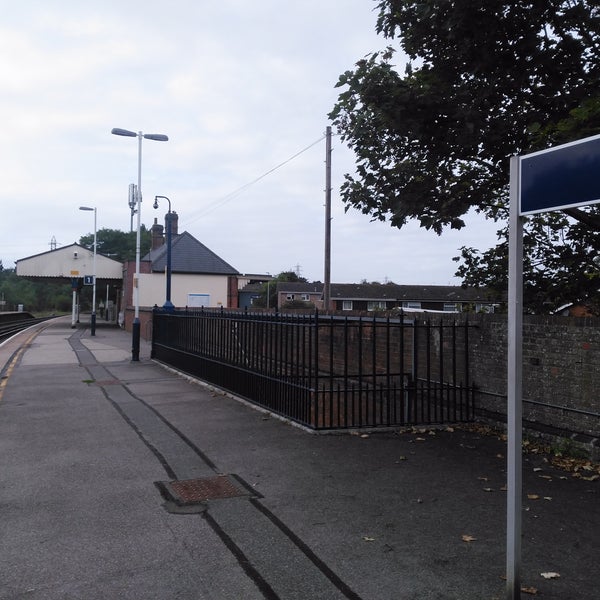 Hamworthy Railway Station (HAM) - Rail Station in Hamworthy