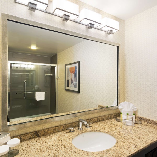 DoubleTree Suites by Hilton Hotel Austin - Downtown Austin - Austin, TX