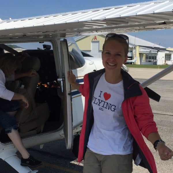 Orange County Airport (KMGJ) - Montgomery, NY