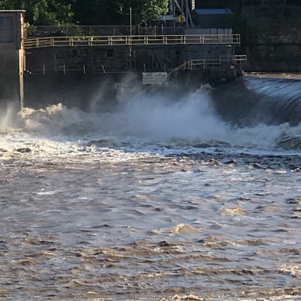 Kansas River Levee - Hiking Trail in Lawrence
