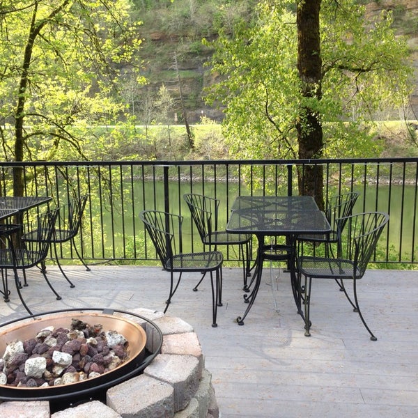 Riverview Restaurant - 8 tips from 252 visitors