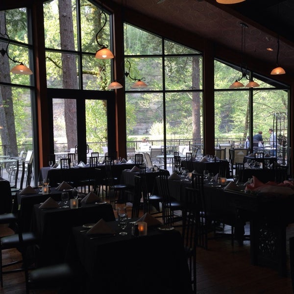 Riverview Restaurant - 8 tips from 252 visitors