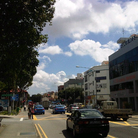 Photos at Aljunied MRT Station (EW9) - Central Region - 81 Lorong 25 ...