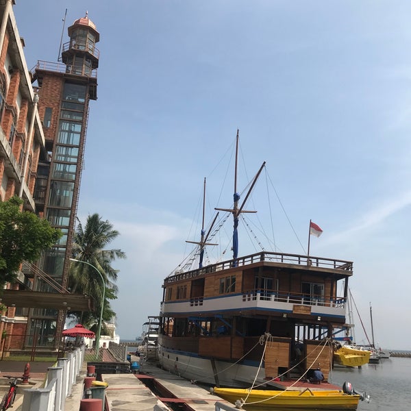 Marina Batavia - Beach in Jakarta Utara